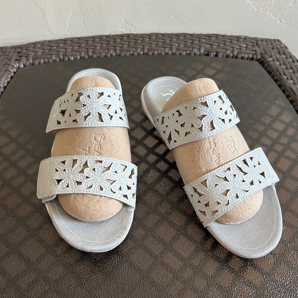 JBU | Shoes | Jbu By Jambu Wildflower Floral Cutout Slip On Slide ...